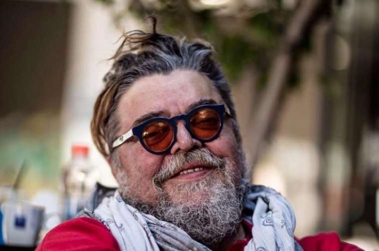 Μια Ιστορία ένα Τραγούδι: Σταμάτης Κραουνάκης - Πήρα Κόκκινα Γυαλιά ...