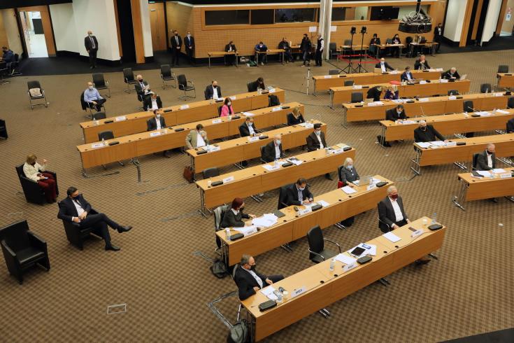 Στην Ολομέλεια ο προϋπολογισμός 2024 με πλεόνασμα και αύξηση δαπανών ...